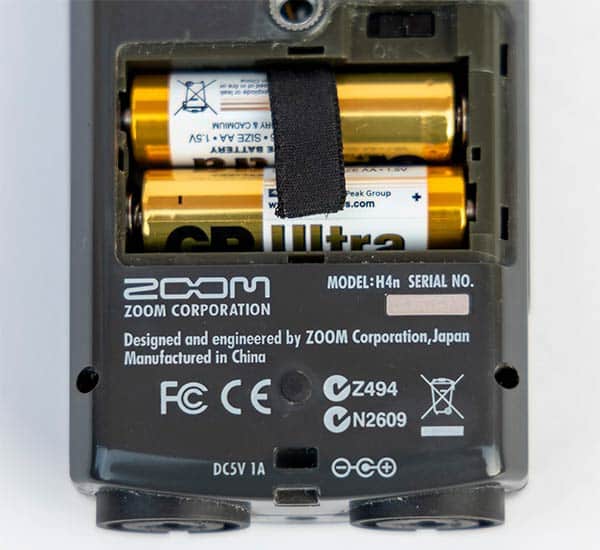 Zoom H4n Batteries: Powering the recorder – DIY Video Studio